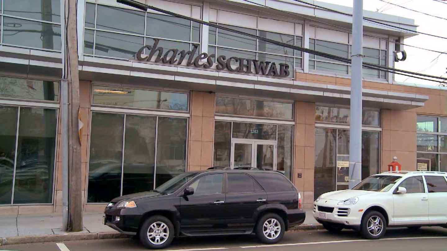Closing the Customer-feedback Loop at Charles Schwab | Bain & Company